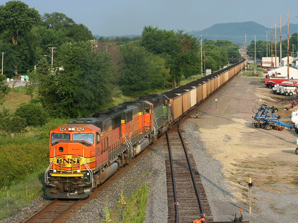 BNSF 8214
